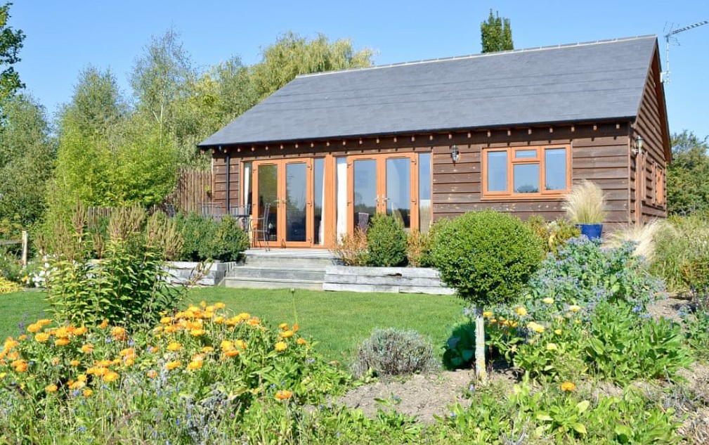 Lodges Near Peppa Pig World - Book Holiday Lodge