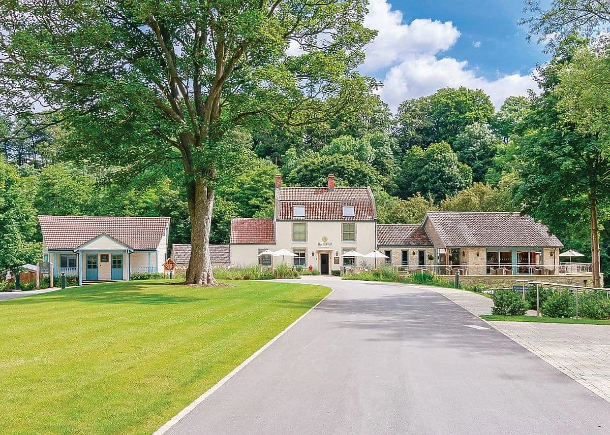 UK Lodges Near Castle Combe - Enchanting Countryside Retreats