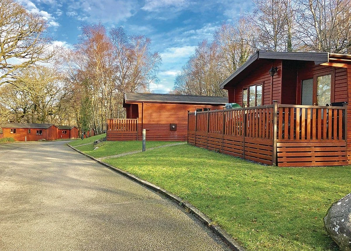 UK Lodges Near Tryfan - Mountain Escapes Unveiled